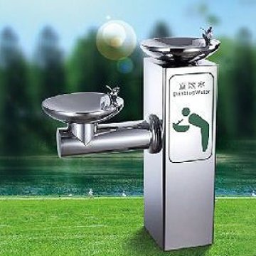 Outdoor water dispenser